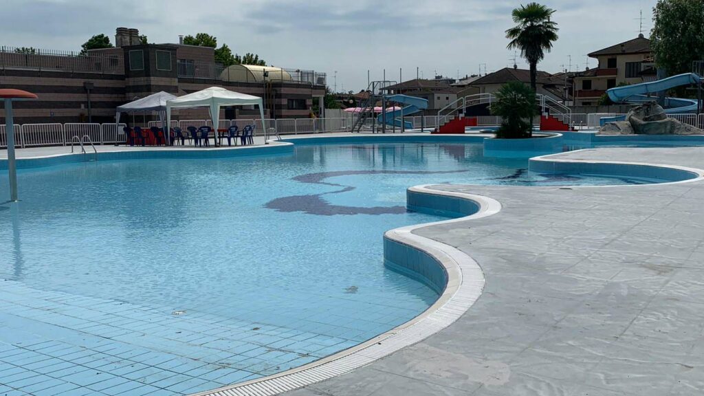 Piscina di Trecate: «Estate contratta, ora pensiamo ai nostri corsi: a ...