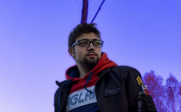 Studente UPO e rapper: la storia di Marco Fleba, in arte Flebs