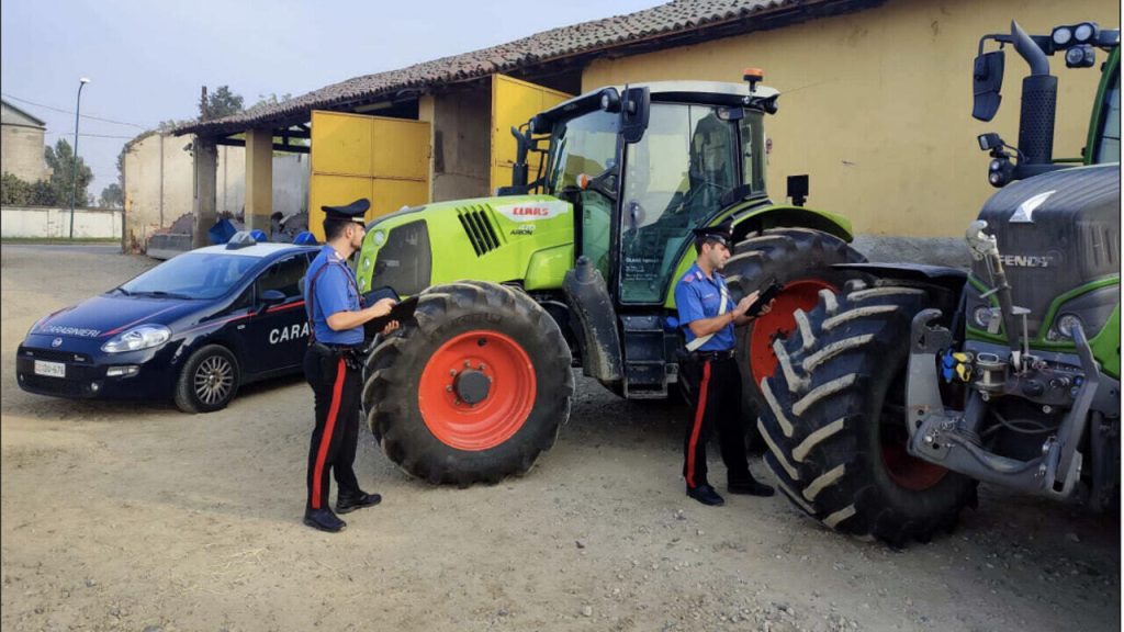 Casalino, scoperti trattori rubati per un valore di 1 milione di euro